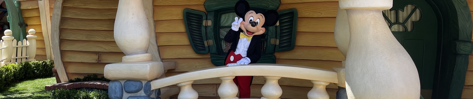 Mickey's House and Meet Mickey | Disneyland